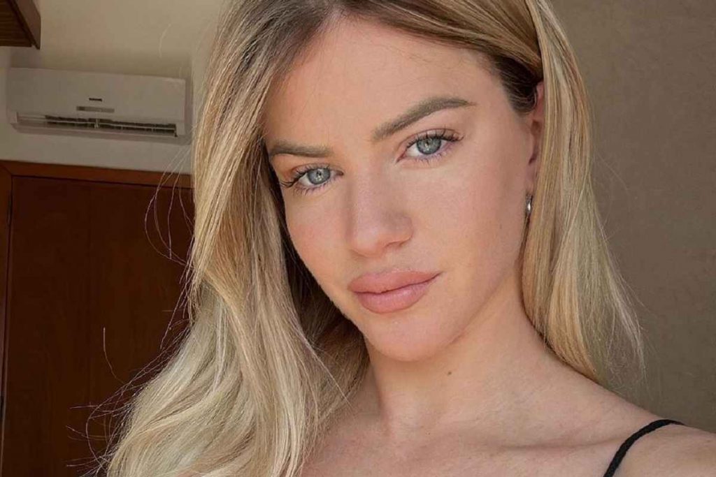 "La bionda più bella d'Italia" Sara Croce, spettacolo mai visto: 2 FOTO ...